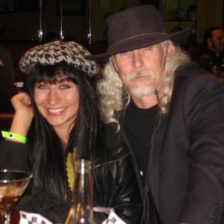 Elissa Dowling - actress, producer