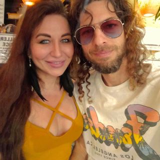 Elissa Dowling - actress, producer