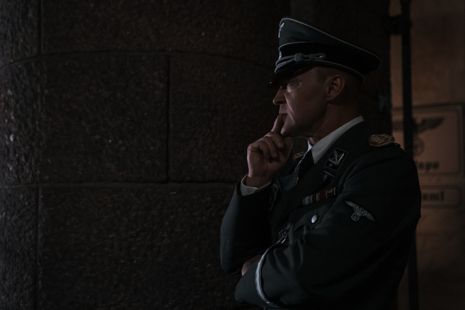 Berlinskaya zhara (series, 2025 – ...)