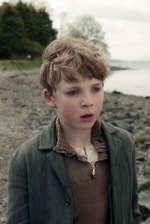 Cast - My Mother and Other Strangers (2016)