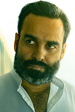 Cast - Extraction (2020)