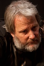 Cast - Looper (2012)