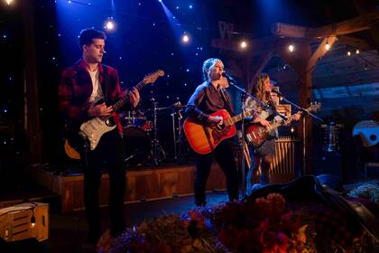 Stills - Country Hearts