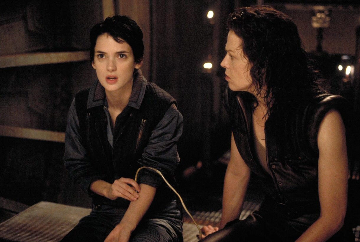 Photos - Alien: Resurrection