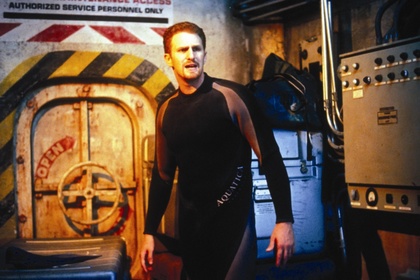 Deep Blue Sea 1999 Janice