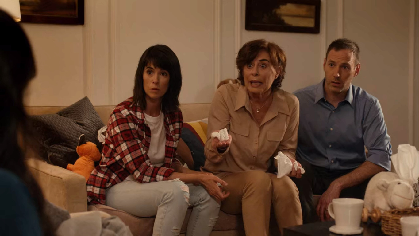 Mimi Kuzyk - actress - biography, photo, best movies and TV shows