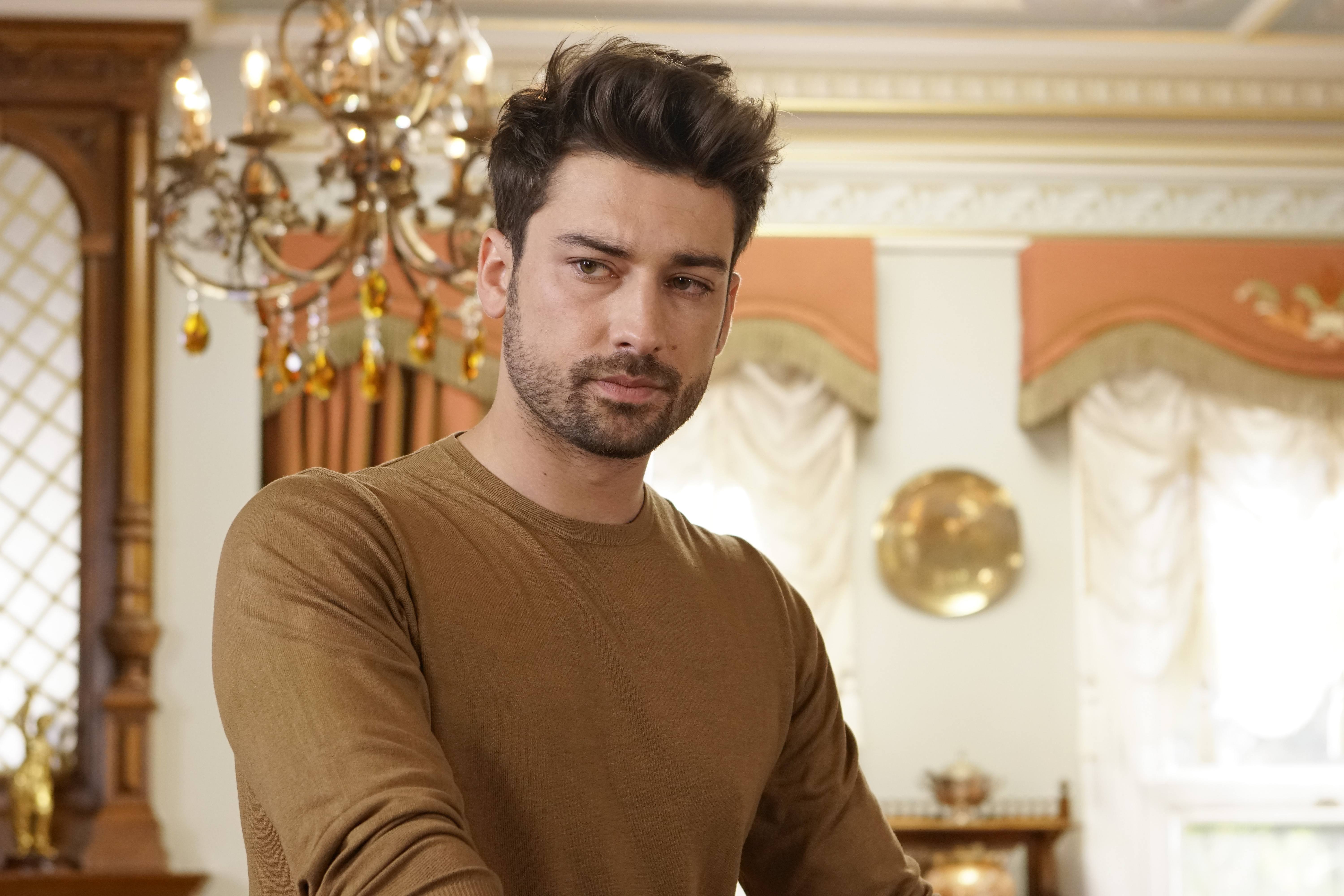 Alp Navruz - actor - biography, photo, best movies and TV shows