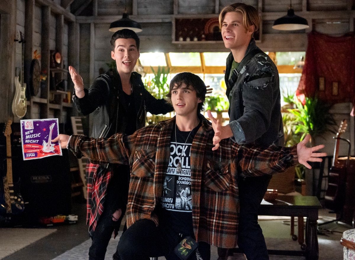 Charlie Gillespie - actor - biography, photo, best movies and TV shows