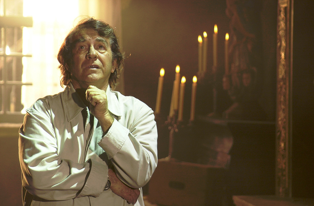 The Clone (series, 2001 – 2002)