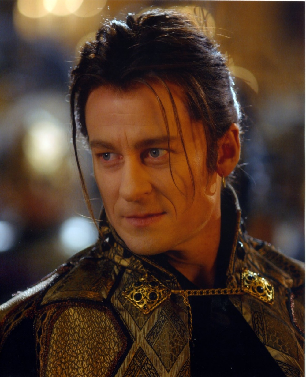 Stills - Van Helsing