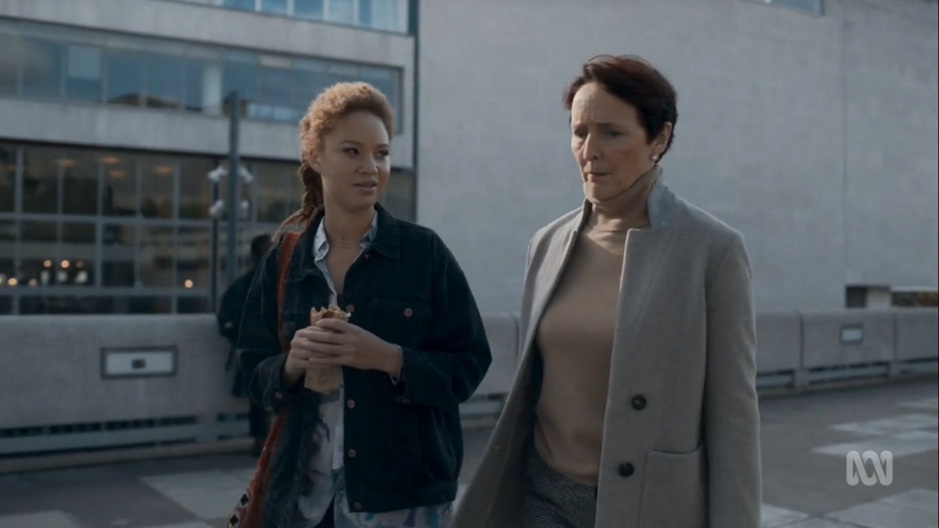 Ayoola Smart - actress - biography, photo, best movies and TV shows