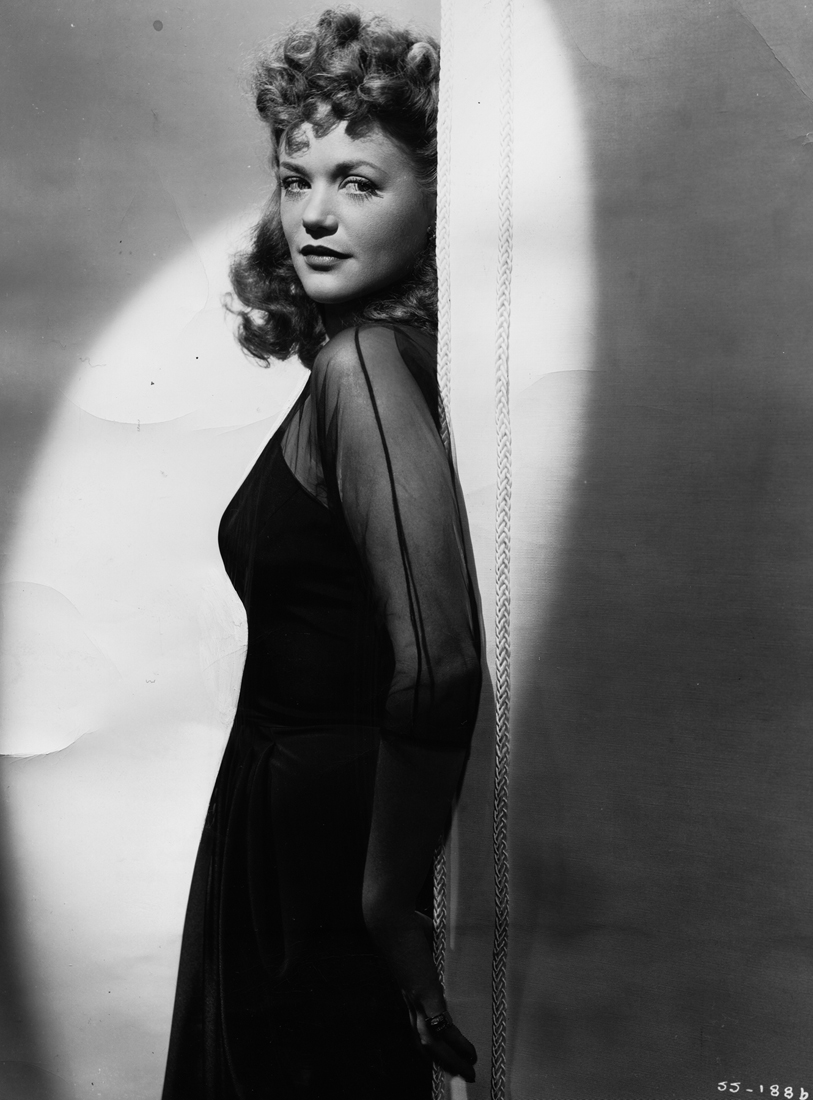 Simone Simon - actress - biography, photo, best movies and TV shows