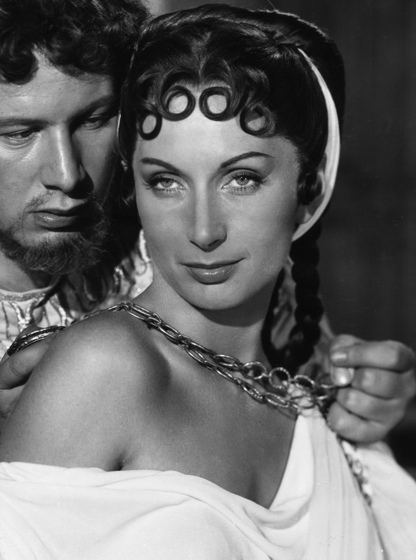 Patricia Laffan - actress - biography, photo, best movies and TV shows