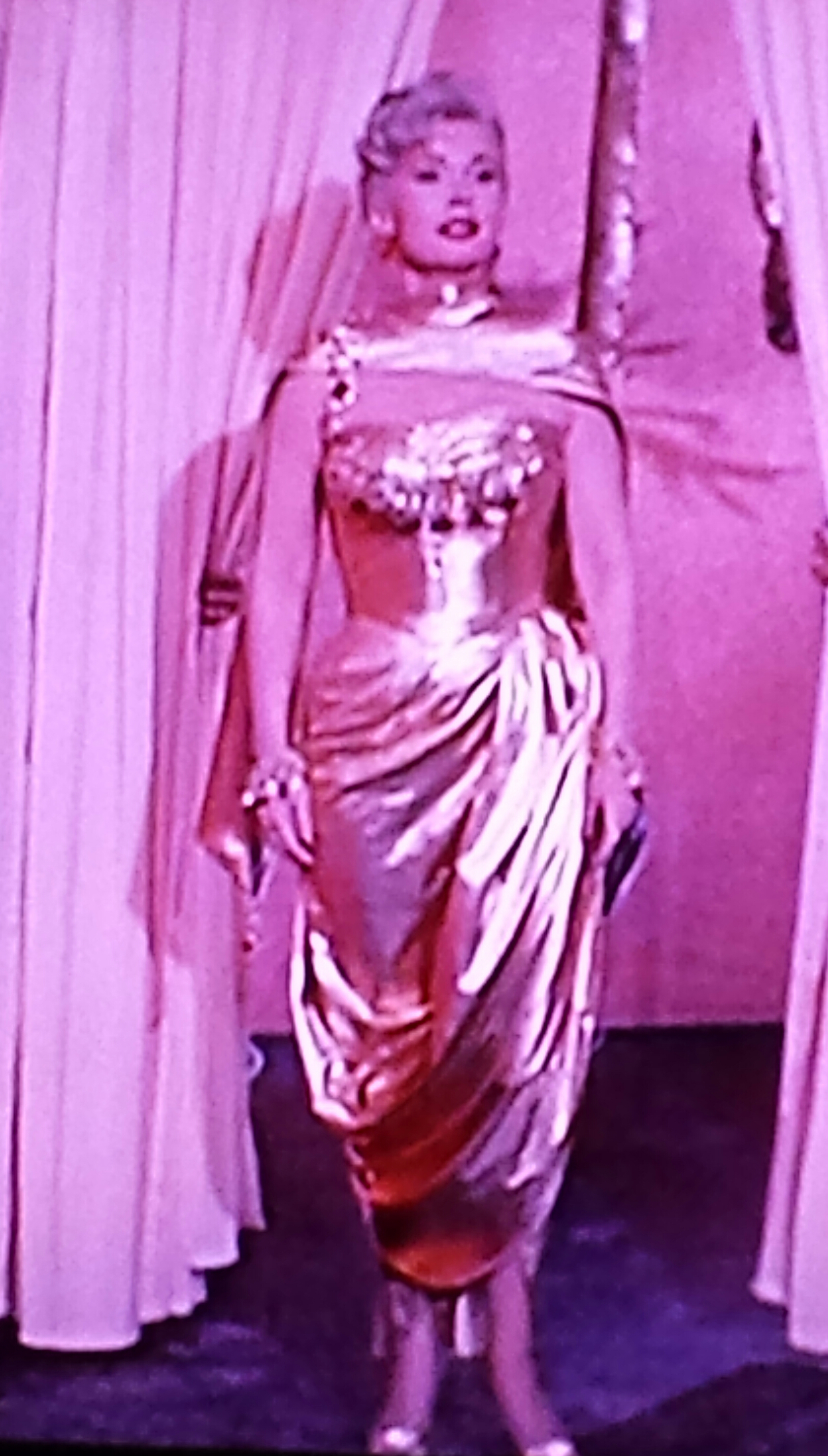 Zsa Zsa Gabor - actress - biography, photo, best movies and TV shows