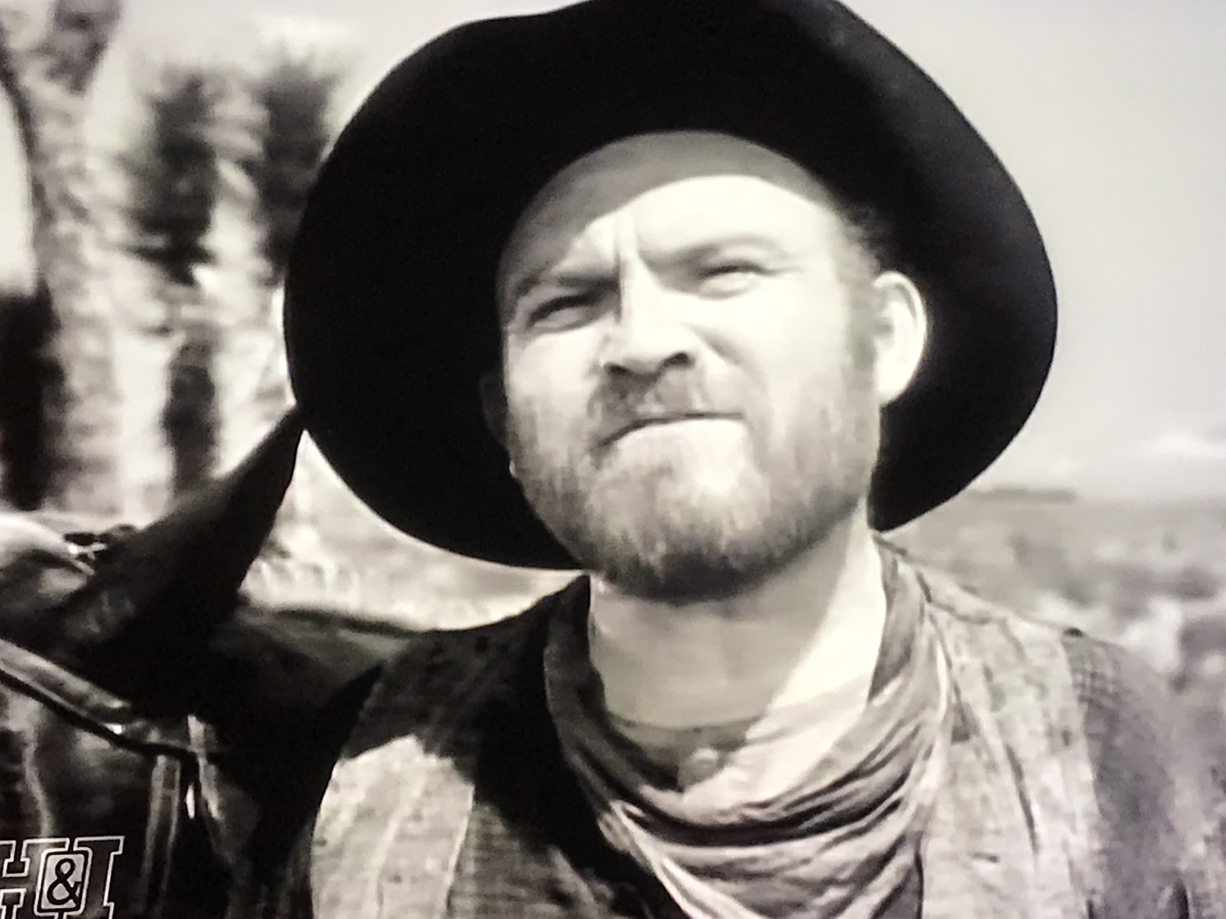 Gene Evans - actor - biography, photo, best movies and TV shows