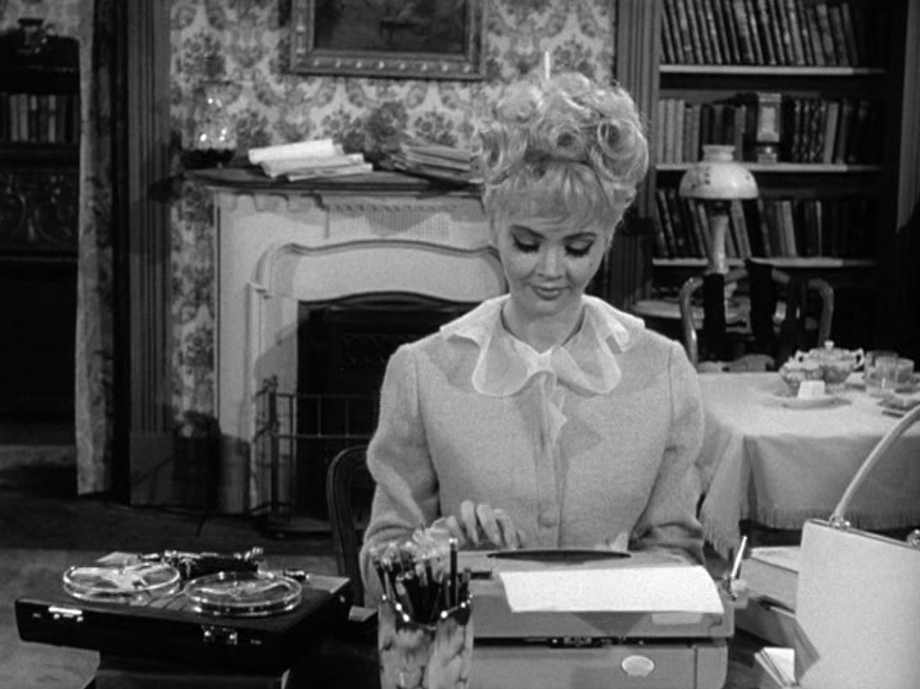 Jeannine Riley - actress - biography, photo, best movies and TV shows