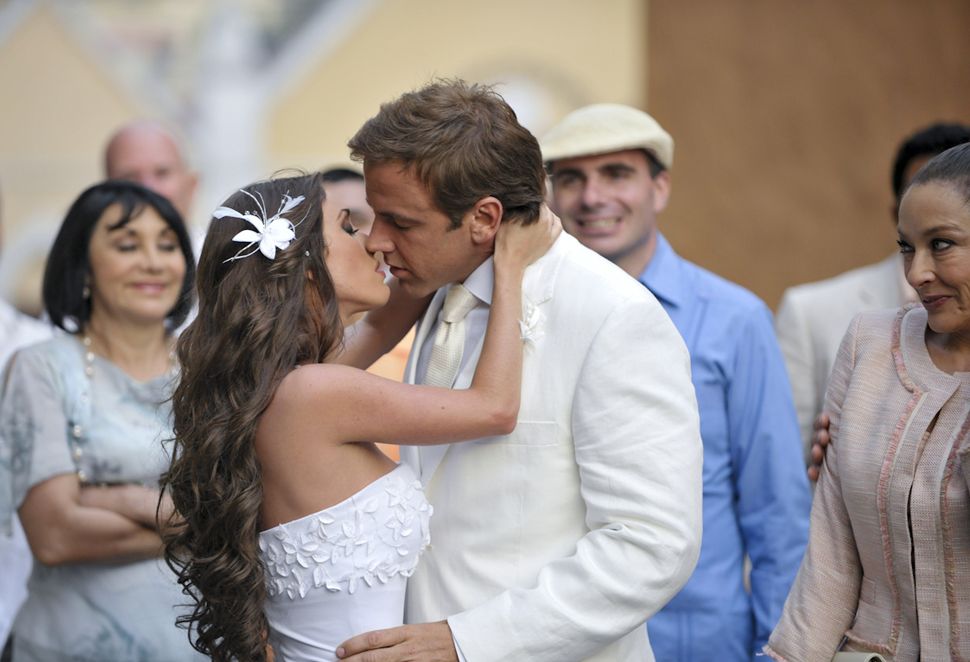 Anahí - actress - biography, photo, best movies and TV shows