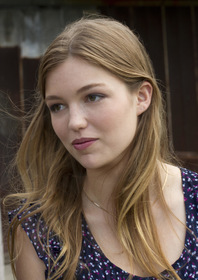 Lili Simmons - actress - biography, photo, best movies and TV shows