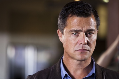 Absolute Deception (movie, 2013)