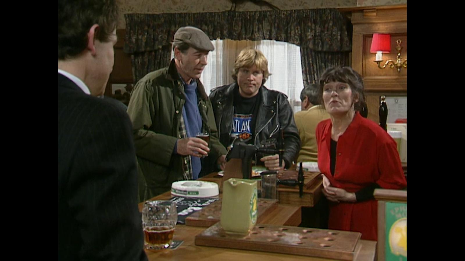 Alun Lewis - actor, writer - biography, photo, best movies and TV shows