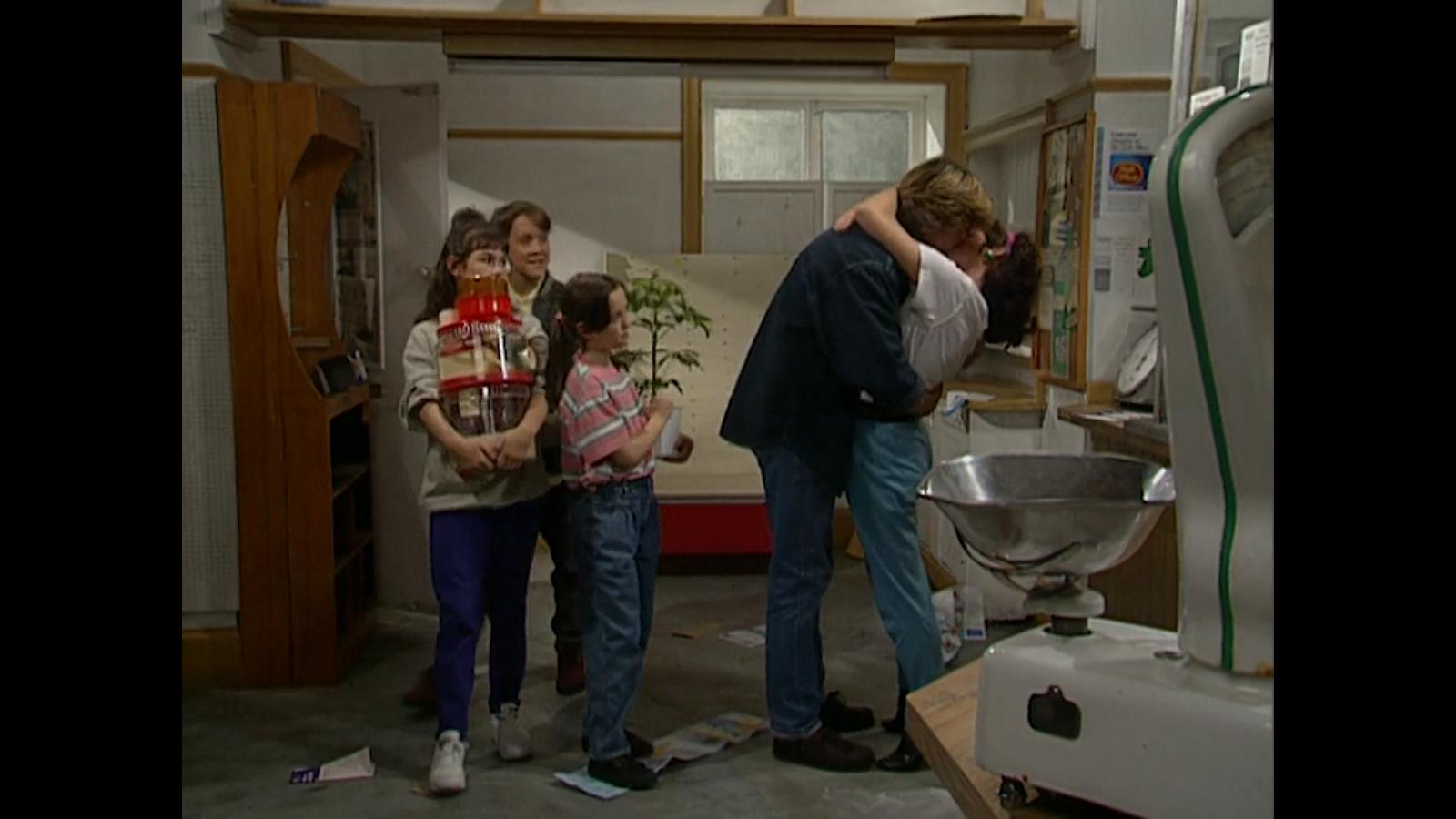 Alun Lewis - actor, writer - biography, photo, best movies and TV shows