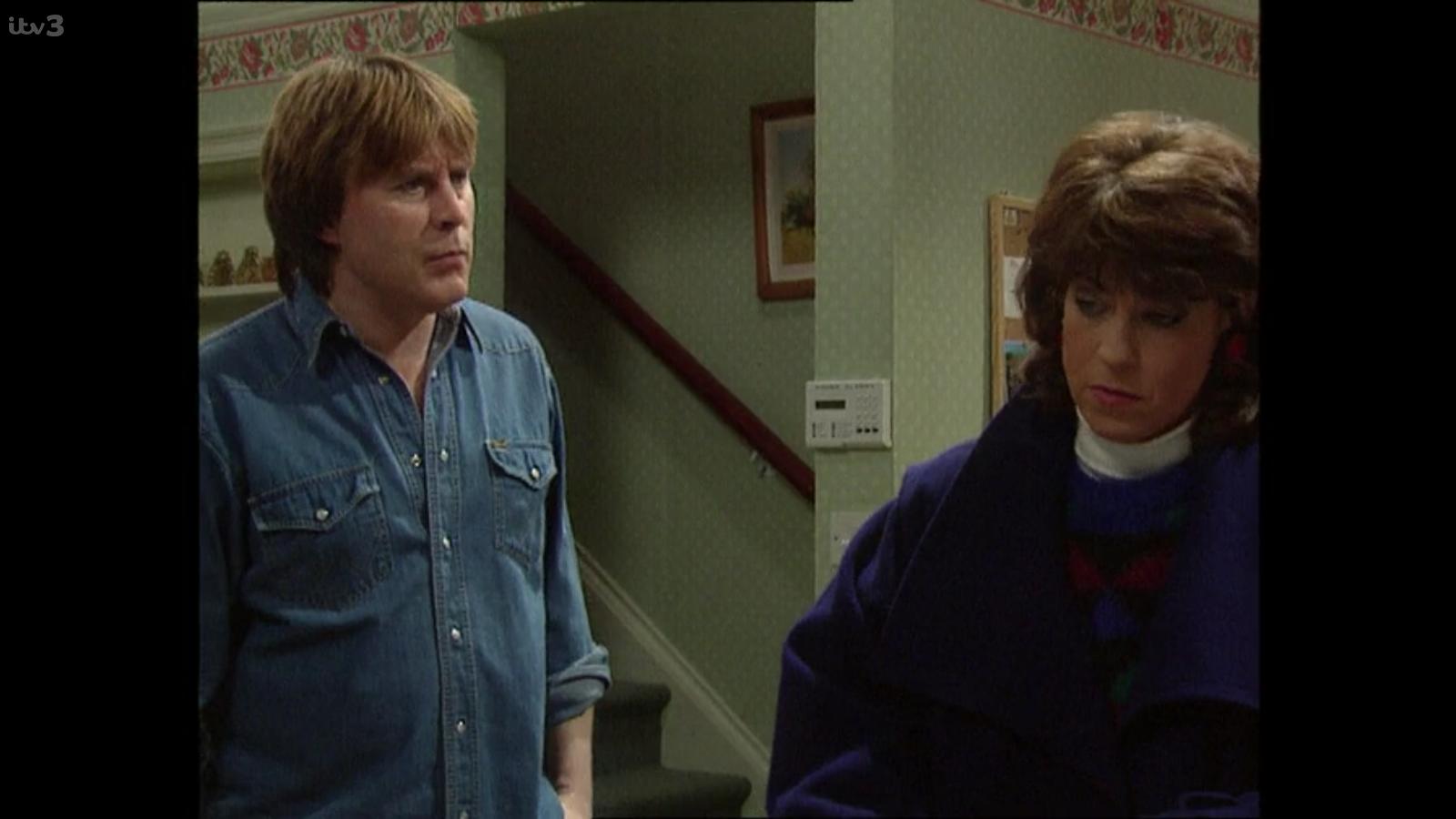 Alun Lewis - actor, writer - biography, photo, best movies and TV shows