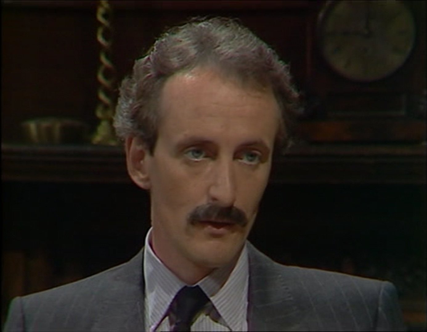 Hugh Fraser - actor - biography, photo, best movies and TV shows