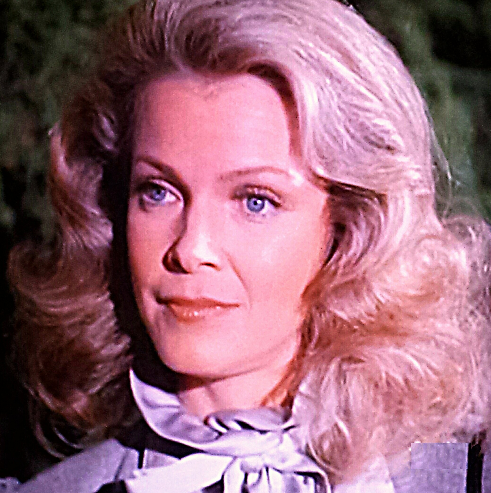 Laraine Stephens - actress - biography, photo, best movies and TV shows