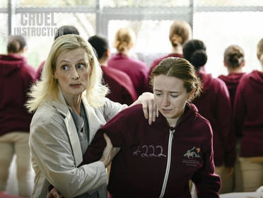 Жестокое воспитание (фільм, 2022)