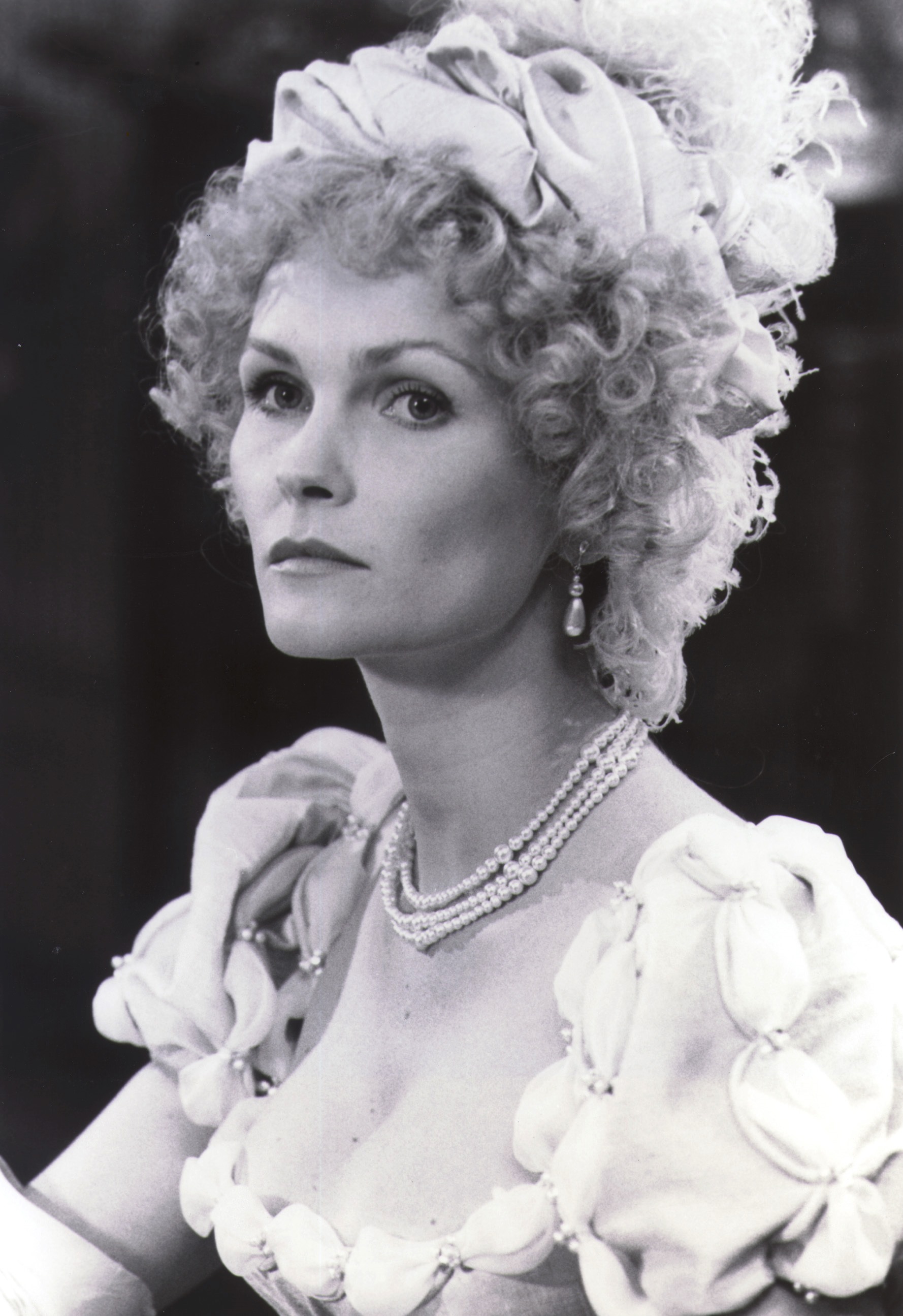 Fiona Fullerton - actress - biography, photo, best movies and TV shows