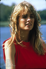 Crossing the Line (movie, 1990)