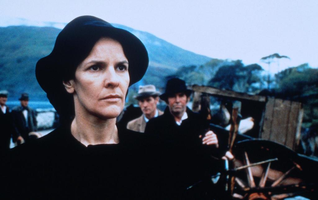 The Field (movie, 1990)