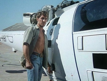 Stills - Caged Women - 679x512