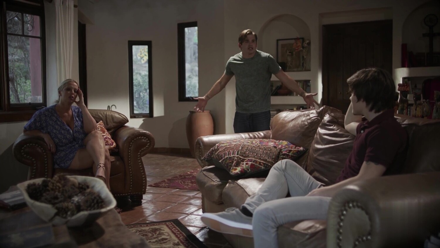 Helping Out Mom (movie, 2022)