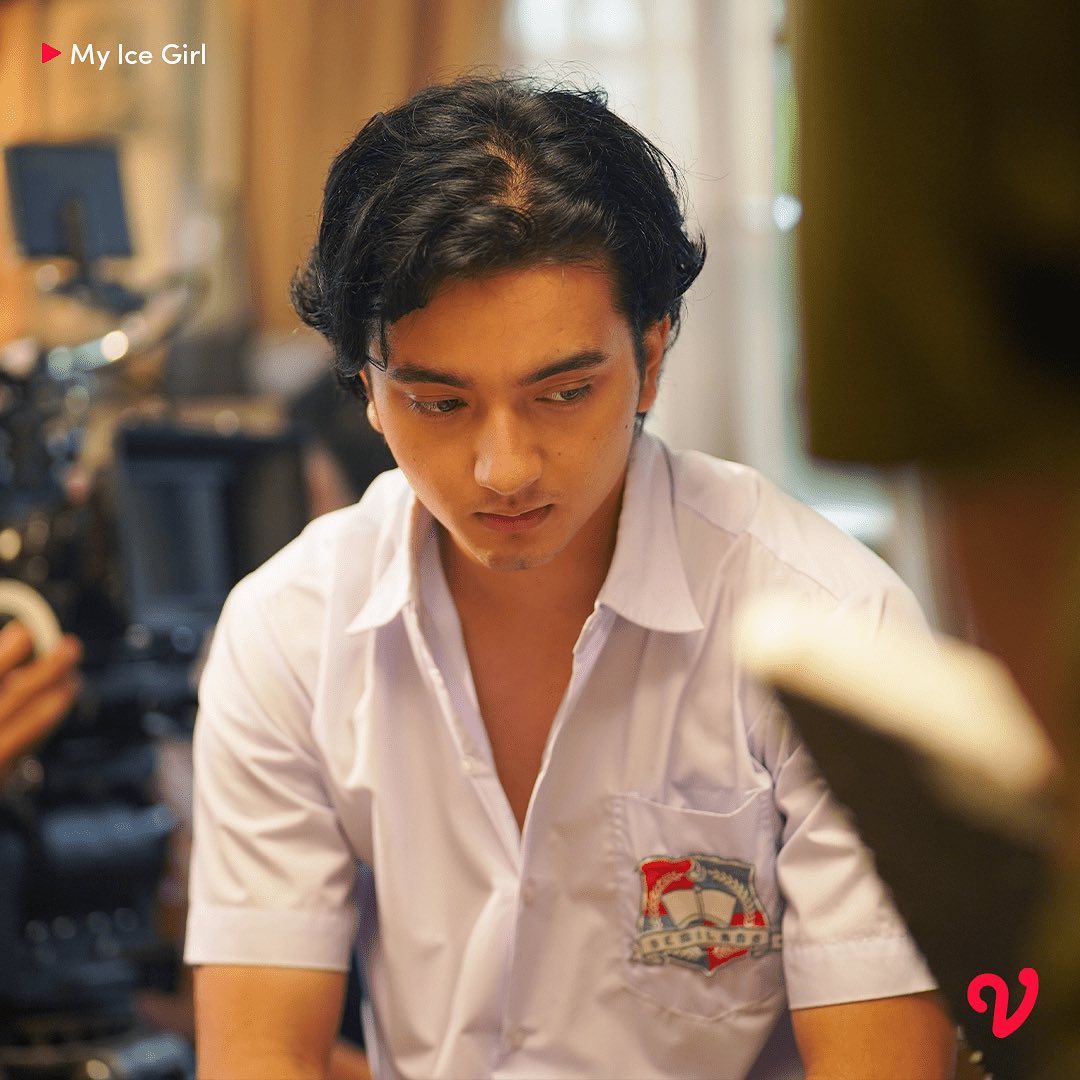 My Ice Girl (mini-series, 2022)