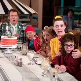 Реально шумный дом (сериал, 2022 – 2024)