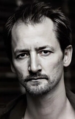 Cast - DNA (2019 – ...)