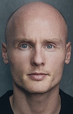 Cast - Papillon (2017)