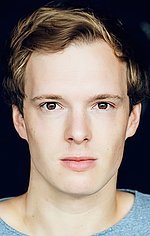 Cast - The Queen's Gambit (2020)