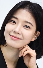 Cast - True Beauty
