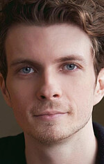 Cast - The Guardian (2001 – 2004)