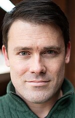 Cast - Holiday Hotline (2023)