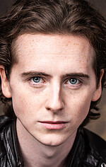 Cast - Scary Stories to Tell in the Dark (2019)