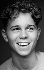 Актёры - Уэнздей