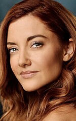 Cast - A Holiday Hideout (2021)