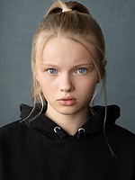 Актёры - Барби