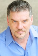 Cast - Looper (2012)