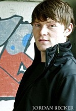 Cast - Red Riding Hood (2011)