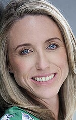 Cast - The Bureau of Magical Things (2018 – ...)