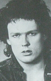 Liz Mankowski's Instagram, Twitter & Facebook on IDCrawl